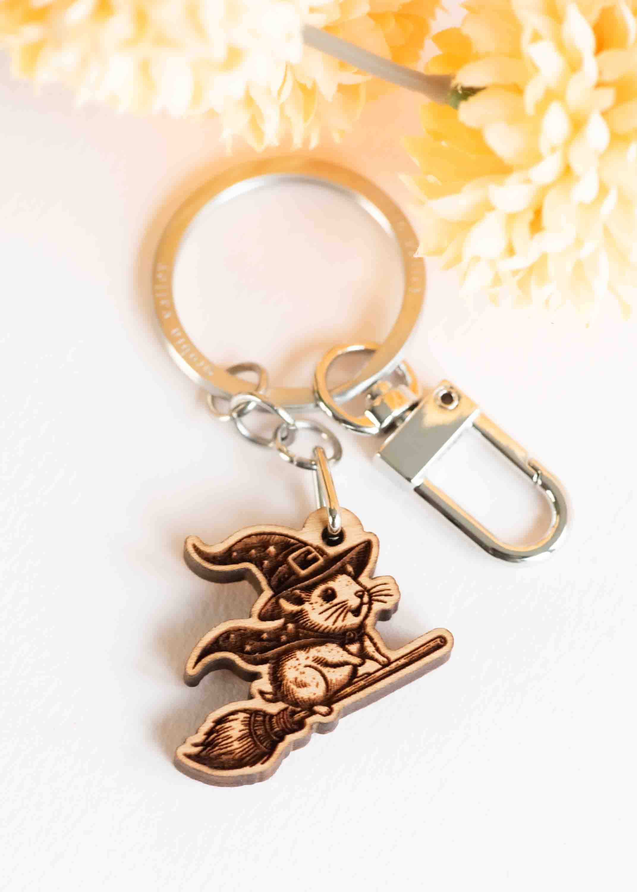 Mouse Witch Wooden Keyring - KL20384 – Robin Valley Official Store