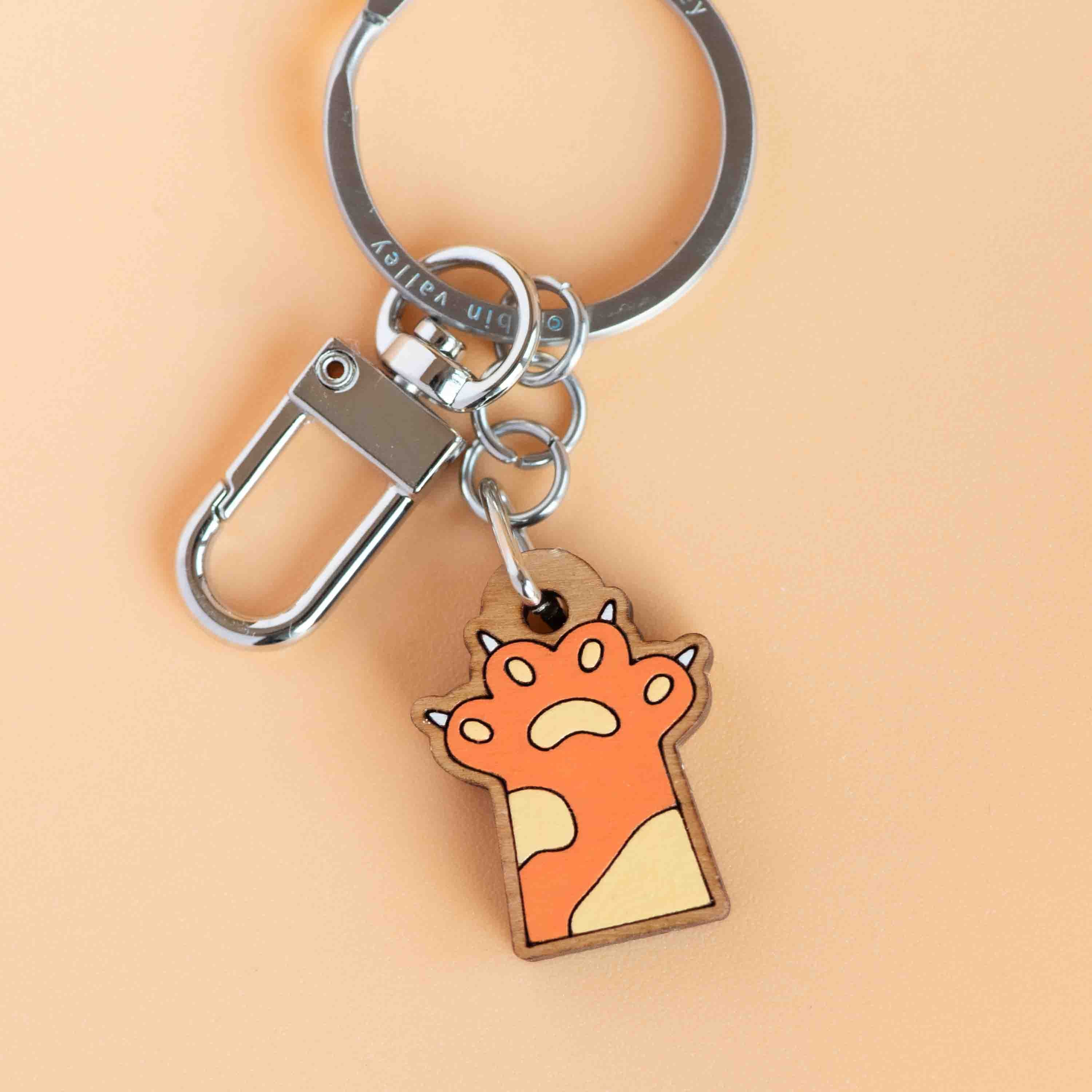 Hand-painted Ginger Cat Paw Wooden Keyring - KL20390 – Robin Valley ...