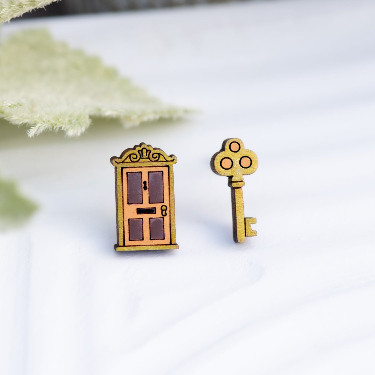 Hand-painted Alice In Wonderland Door and Key Stud Wooden Earrings ...
